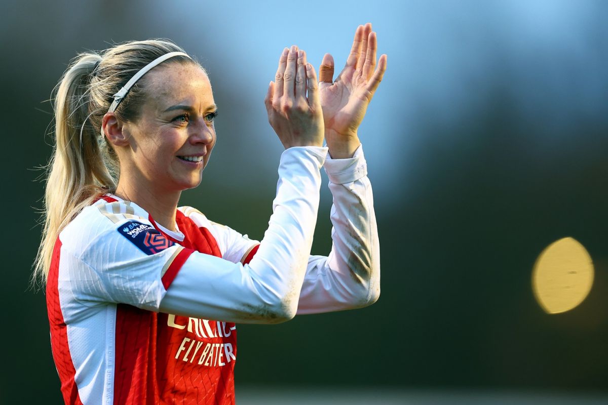 Exit of two more Arsenal Women stars confirmed, as squad reshuffle ...