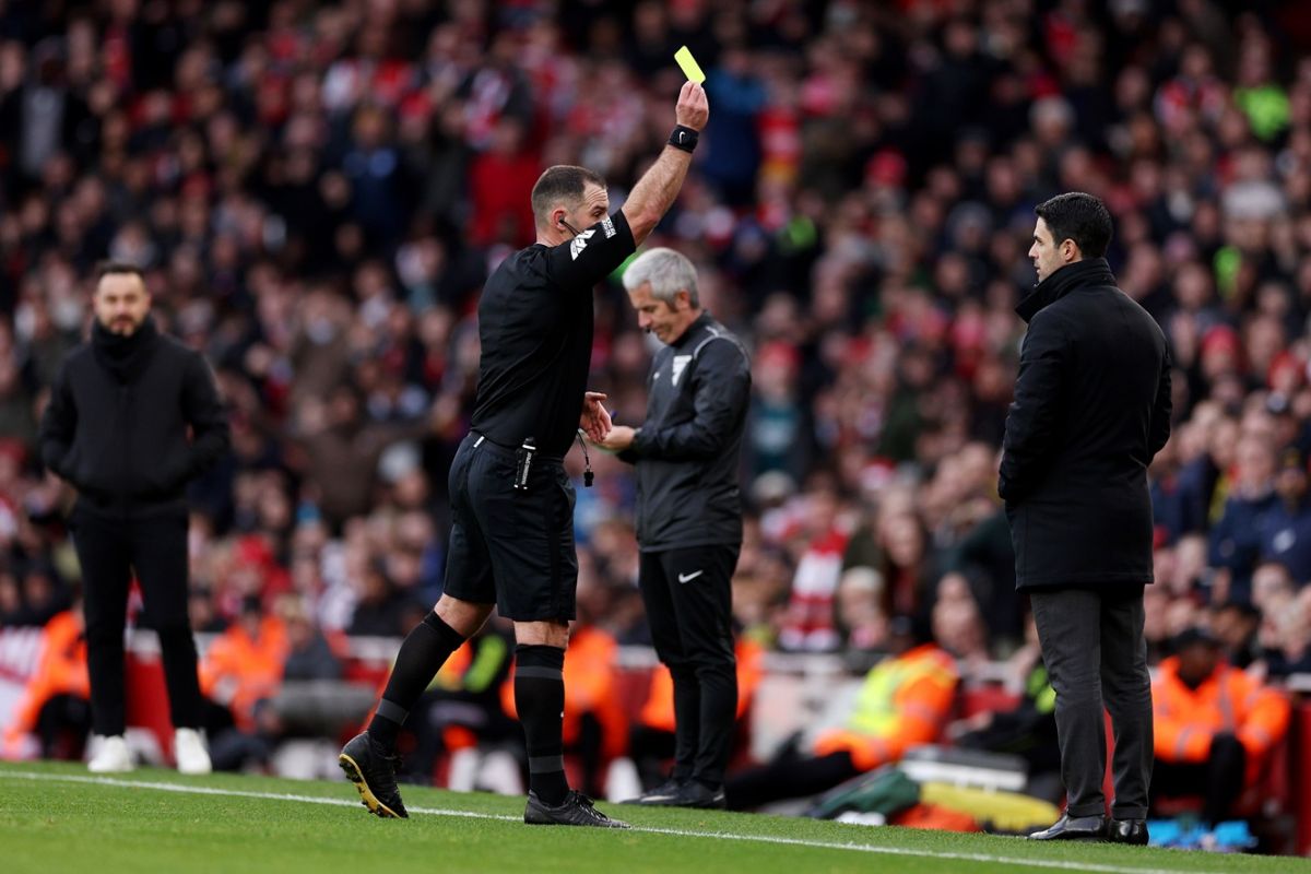 Arteta gets his 4th yellow card - Are the referees trying to kill his ...