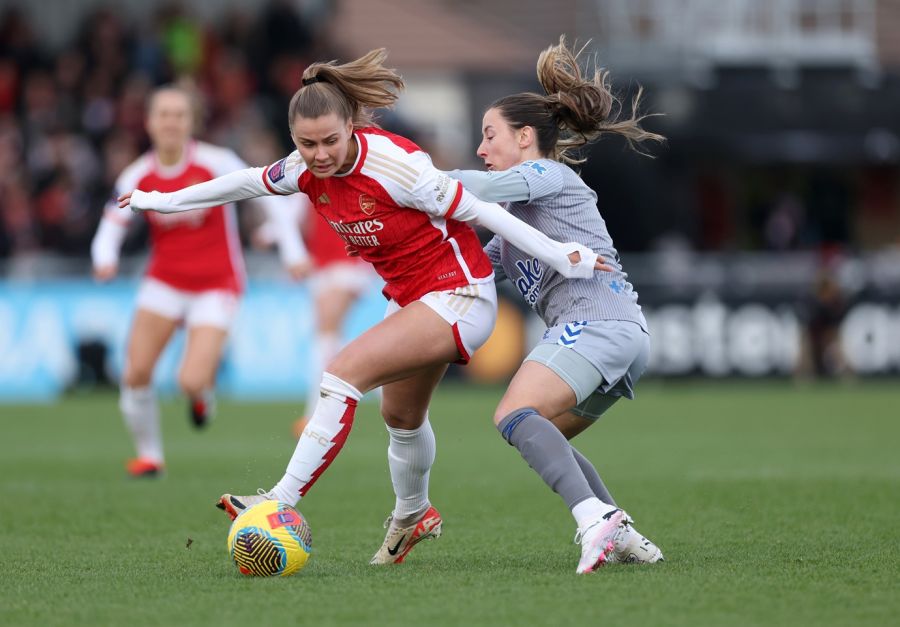 Arsenal Women confirm top Dutch midfielder, Victoria Pelova, has ...