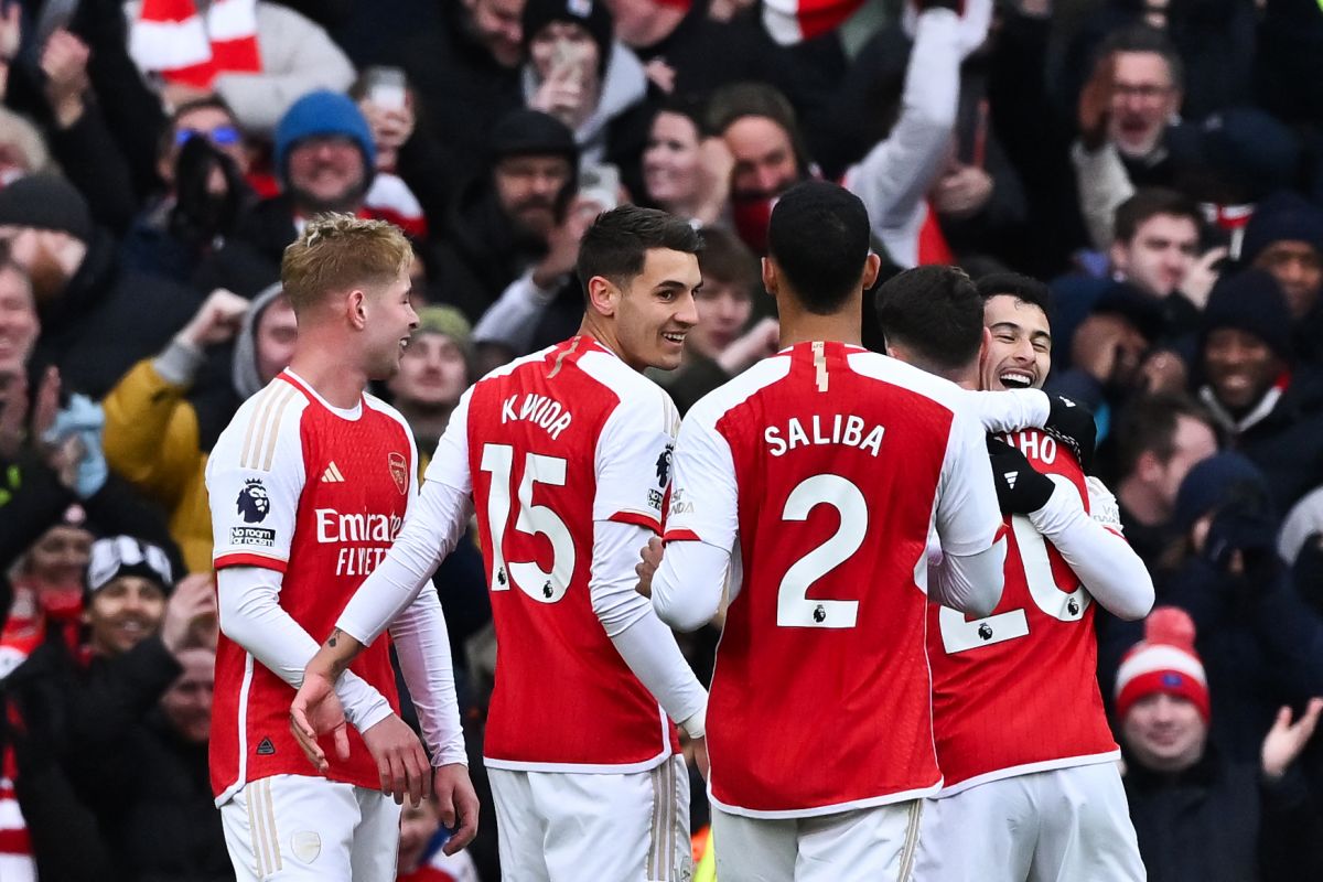 Based on the Arsenal rumours, which starting XI would you you choose ...