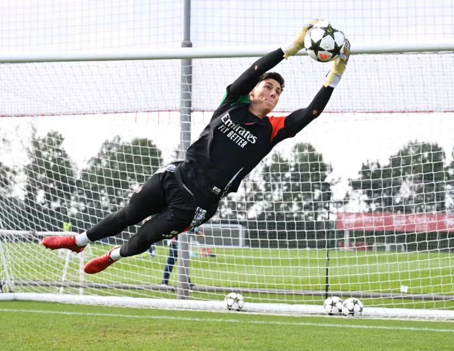 England calls up four Arsenal youngsters for their various youth teams ...