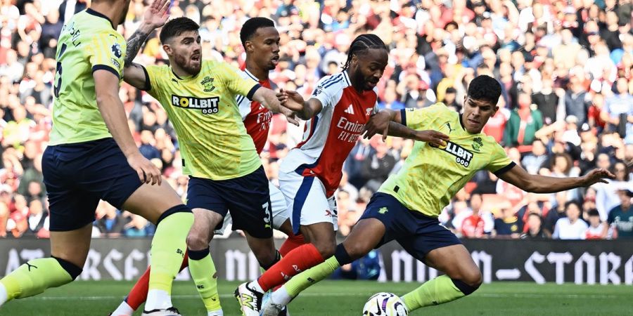 Arsenal insider reveals why Raheem Sterling is struggling now - Just ...