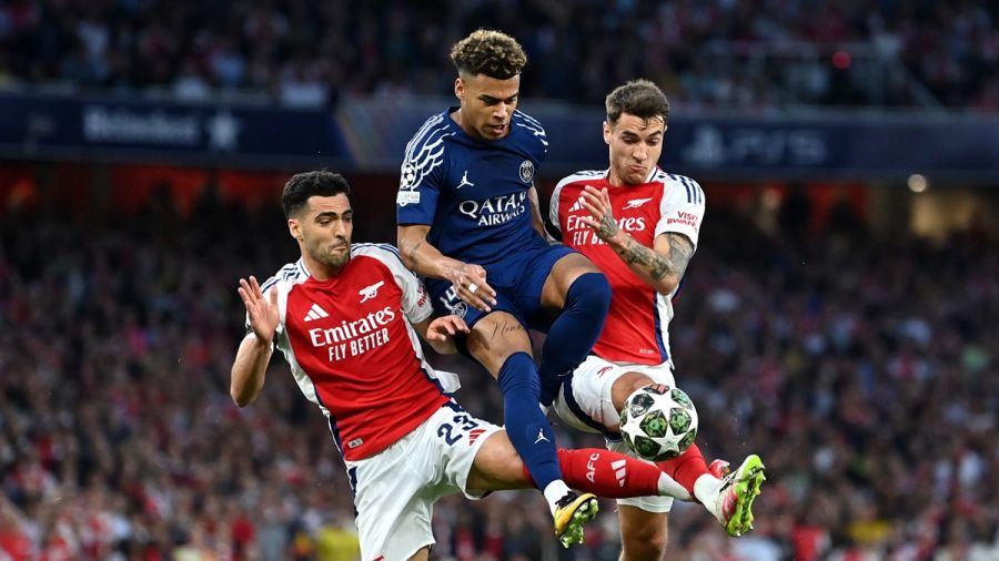 Premier League legends blast refereeing blunder during PSG v Arsenal ...