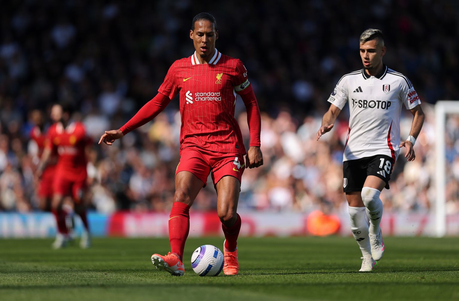 Van Dijk admits Arsenal match will be a "big fight" for Liverpool ...