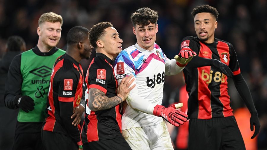 Premier League Goalkeeper has completed his medical ahead of expected Arsenal move - Just ...