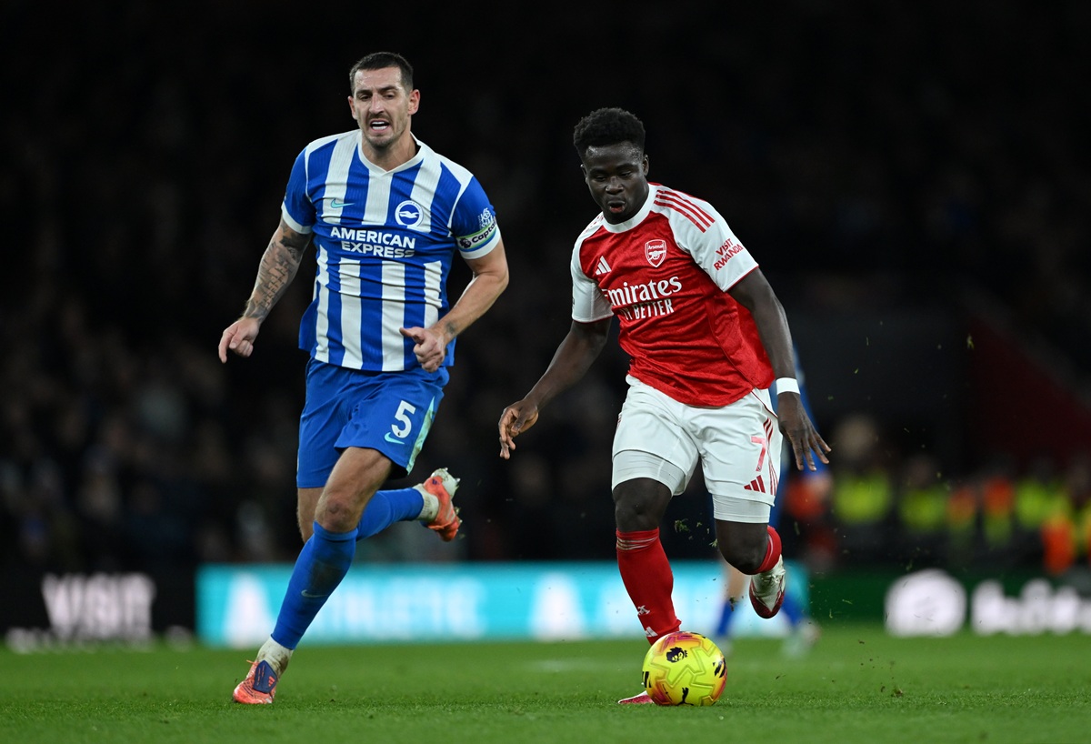 Arsenal sees off Brighton 2-1 to reclaim top spot