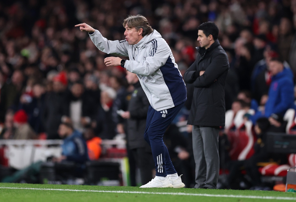 Hincapie explains how Gabriel Heinze helps Arsenal’s defending - Just ...