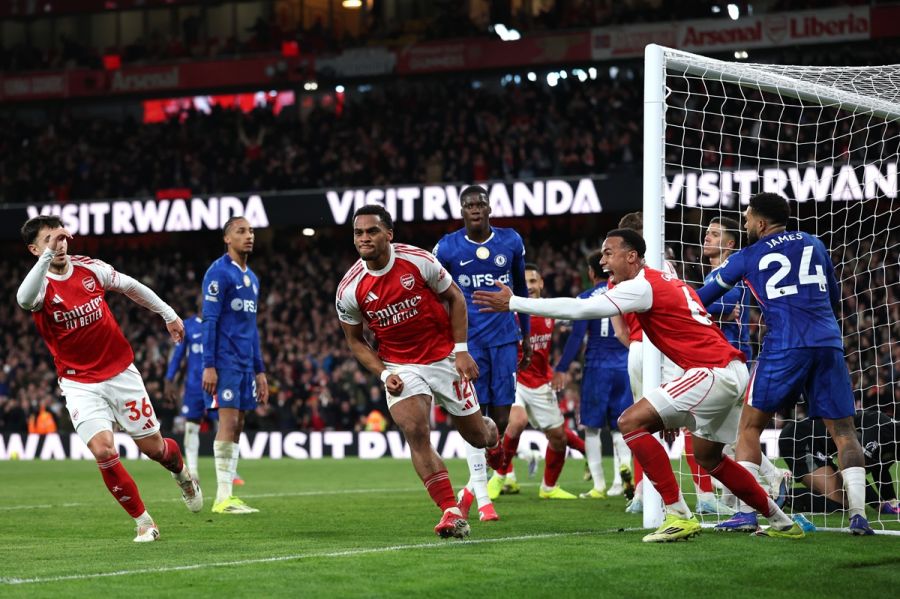Jurrien Timber is enjoying chasing trophies as an Arsenal player - Just ...